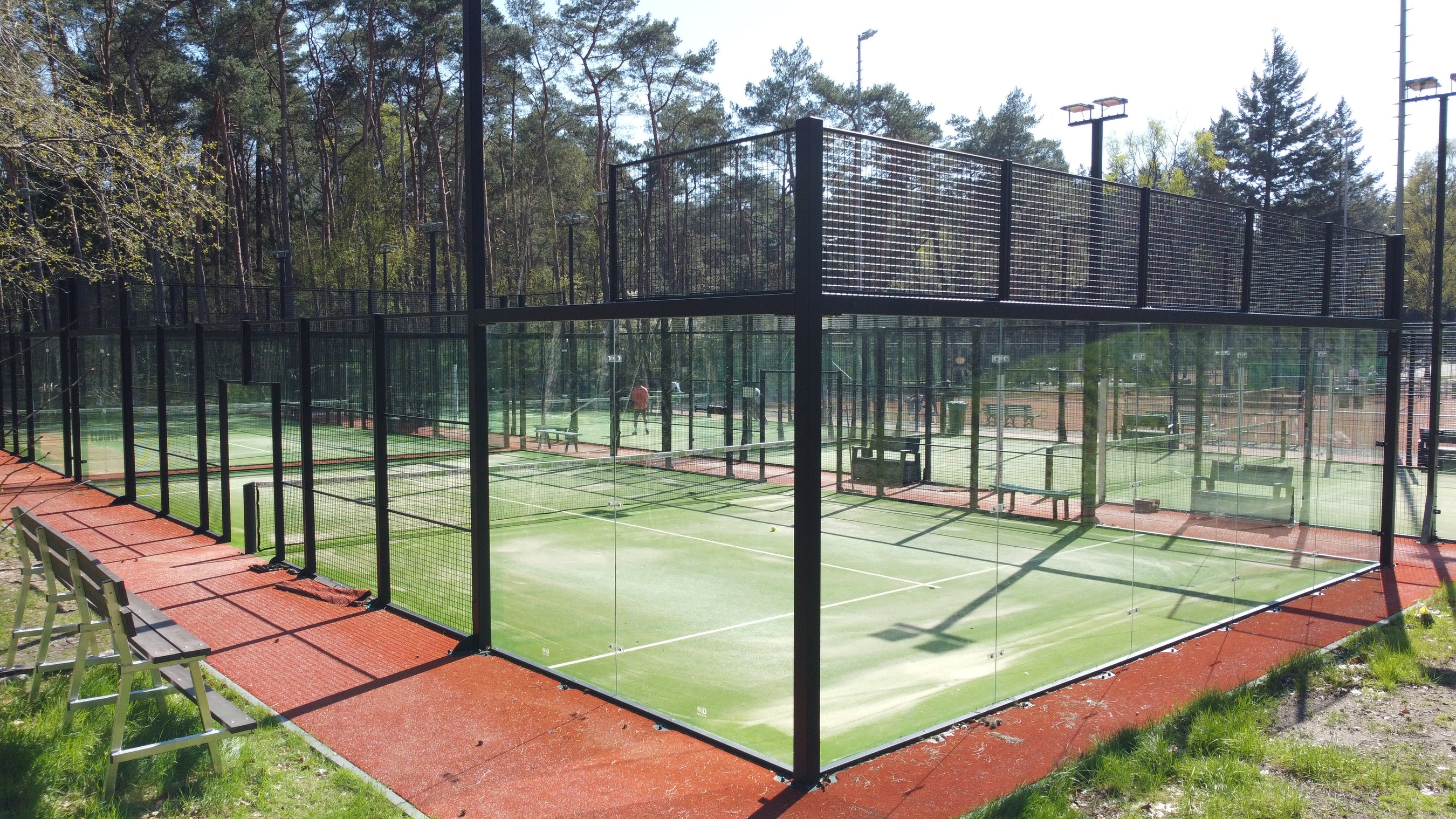 Tennis & Padel | Aanleggen, onderhoud en materialen — Rekre Sport